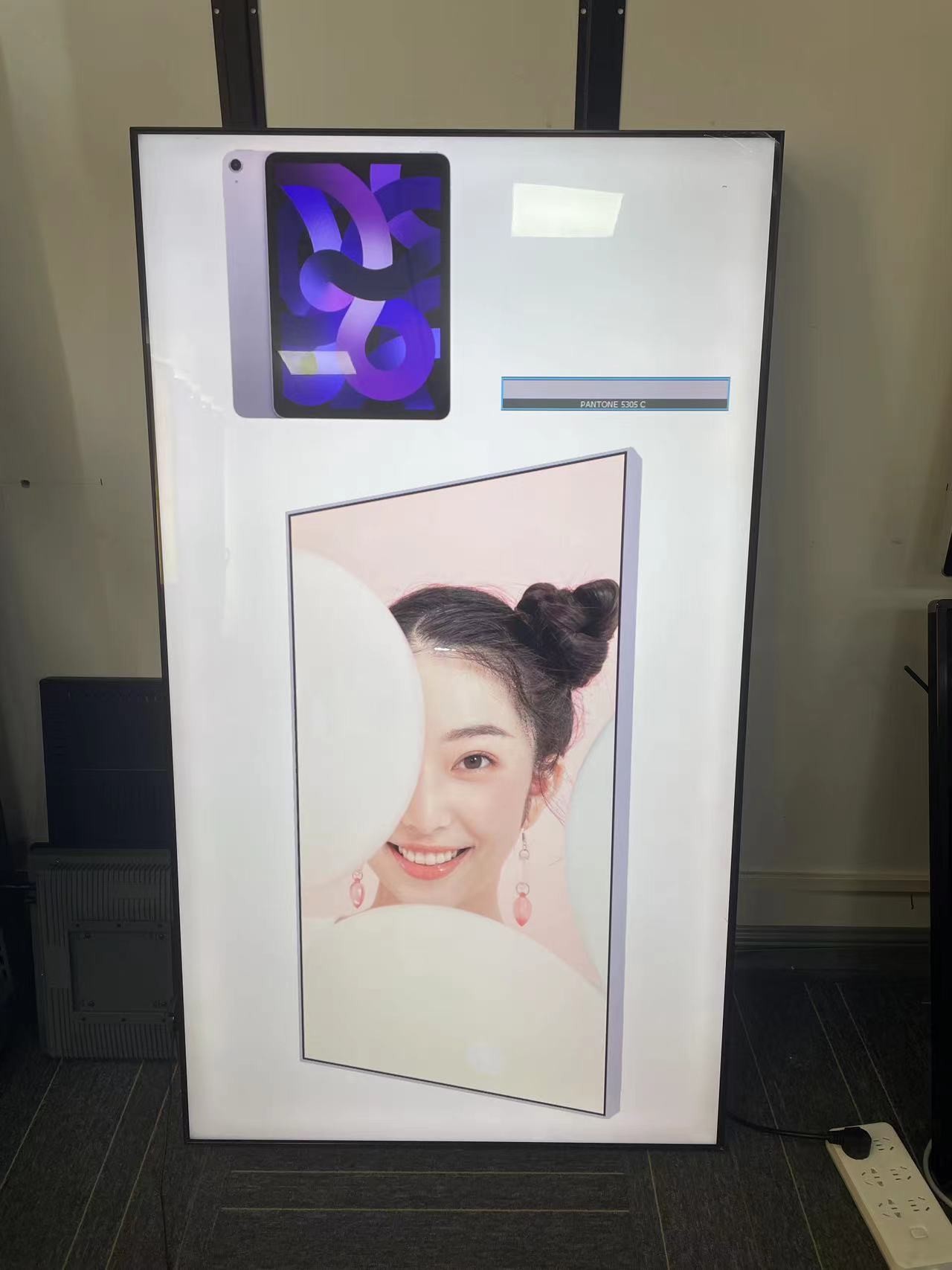 55inch 65inch Light Box LCD Display Screen TFT Type Ultra Narrow Frame