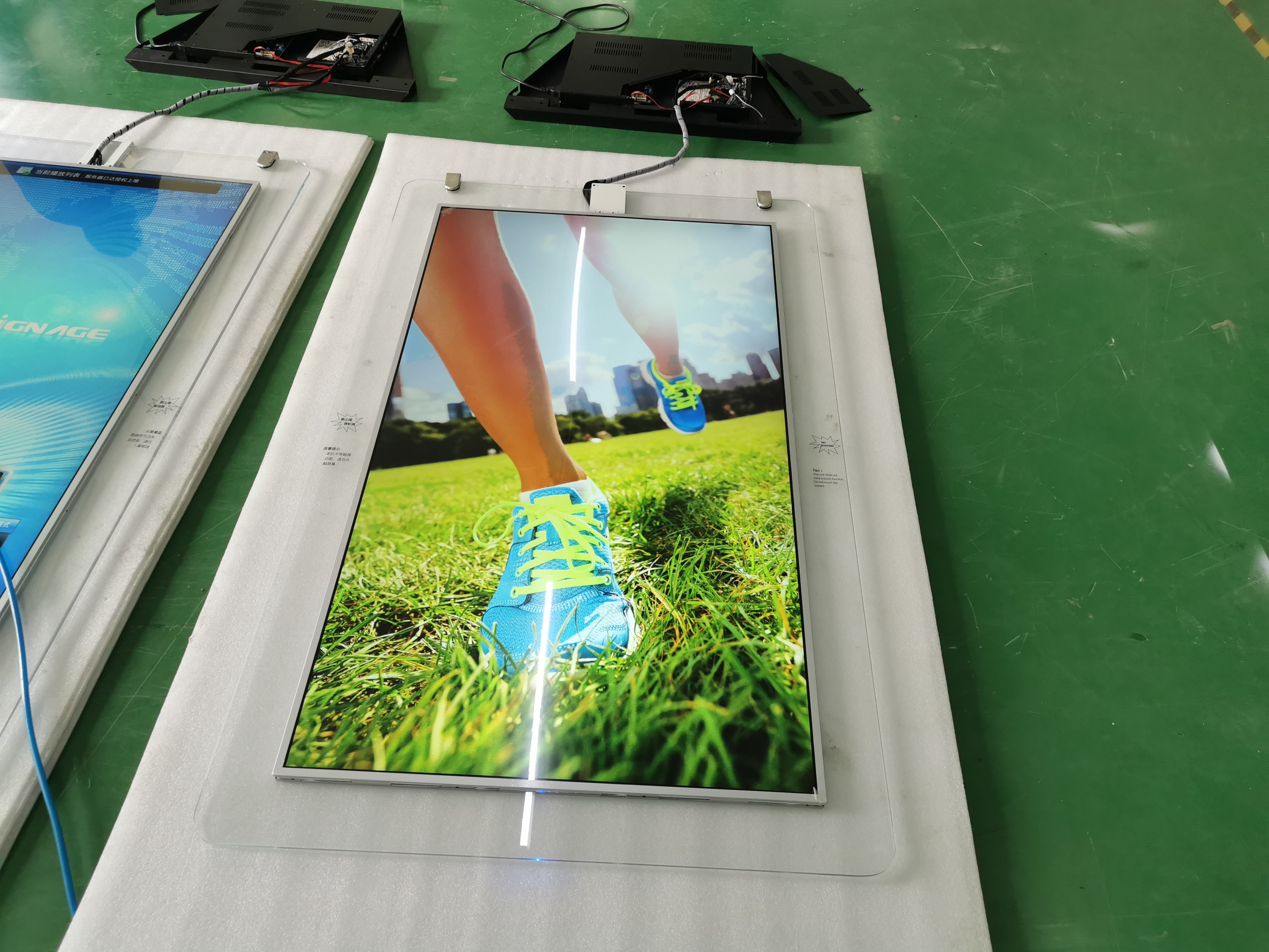 Double Sided Wall Mounted Digital Signage 32 43 55 65 Inch Ultra Slim ...