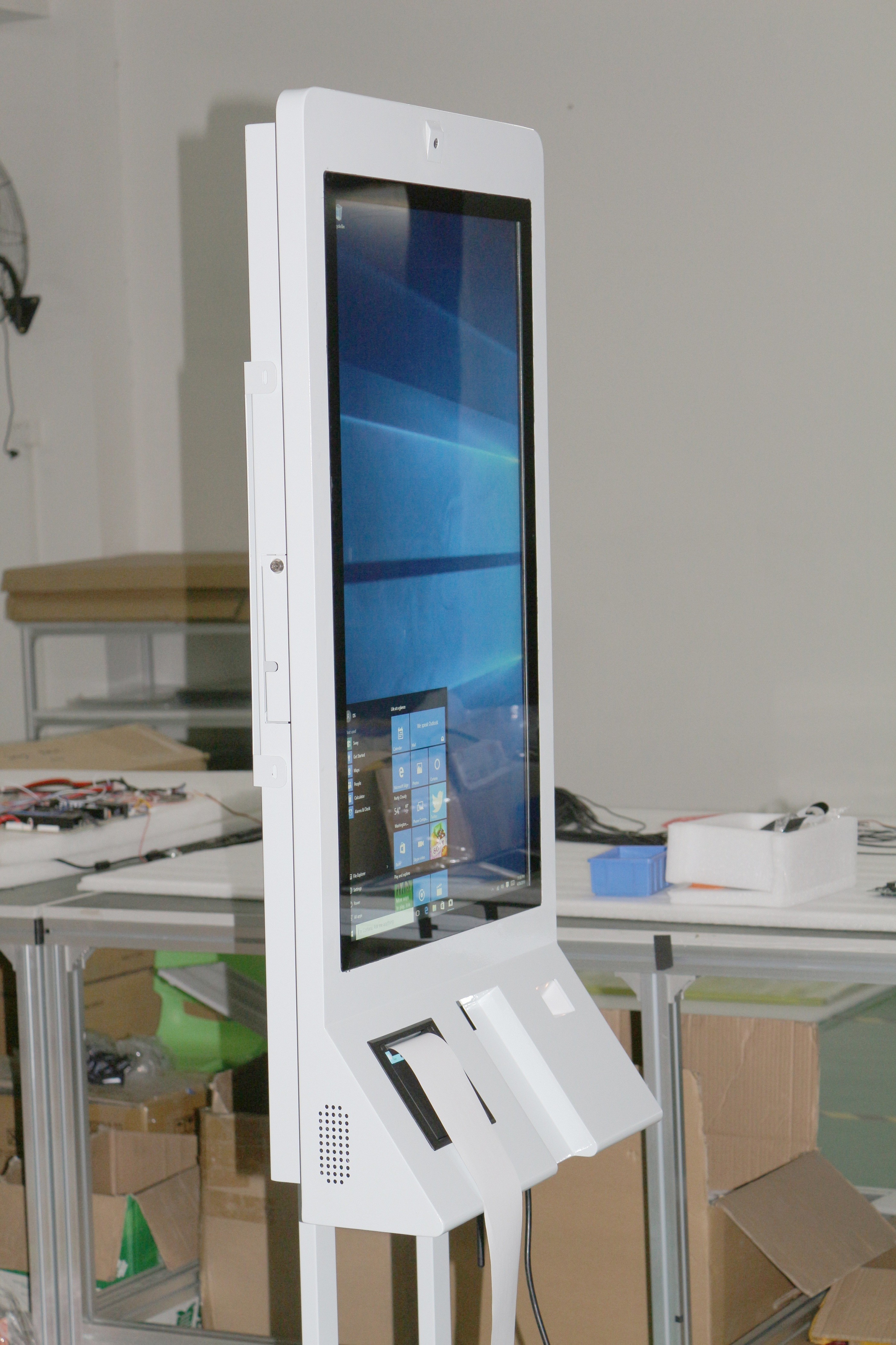 32 Inch Nfc Self Service Banking Kiosk Terminal 10 Point Ture Falt Pcap ... 32 Inch Nfc Self Service Banking Kiosk Terminal 10 Point Ture Falt Pcap ...